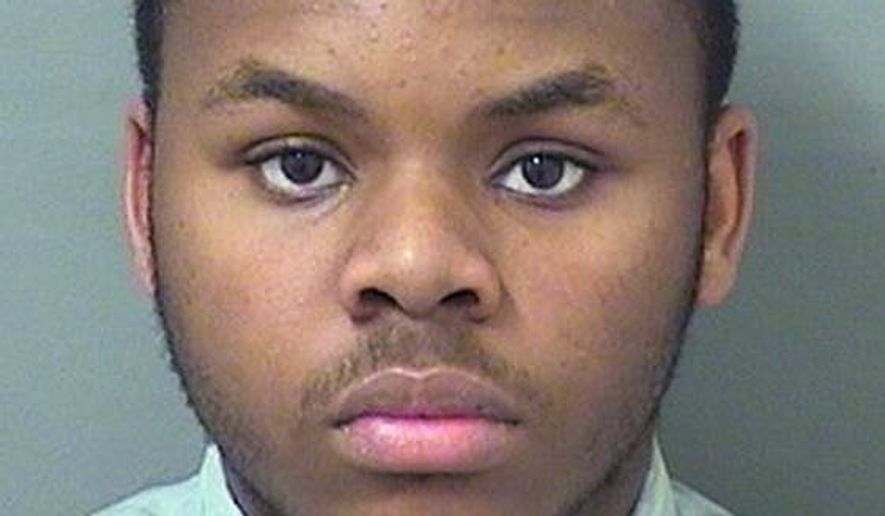 Malachi Love Robinson Florida Teen Arrested After Posing As A Doctor