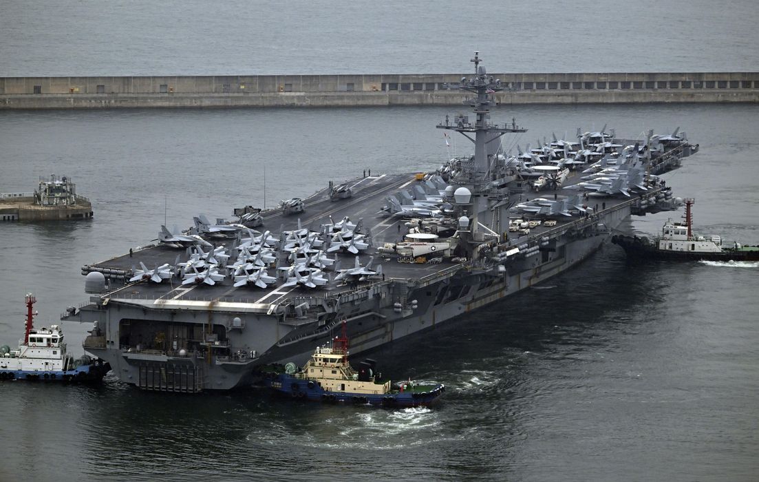 U S Aircraft Carrier Arrives In South Korea Photos Washington Times